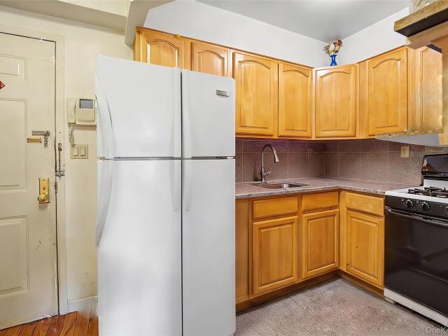 3506 Leavitt Street 5H