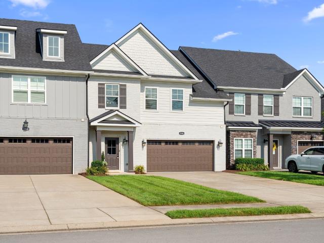3506 Pershing Dr