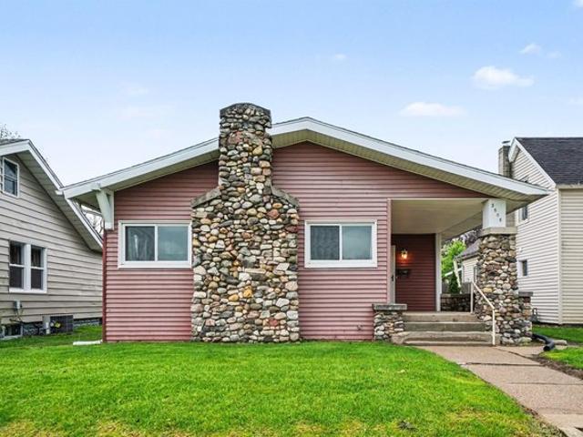 3506 Pleasant St, South Bend, IN 46615