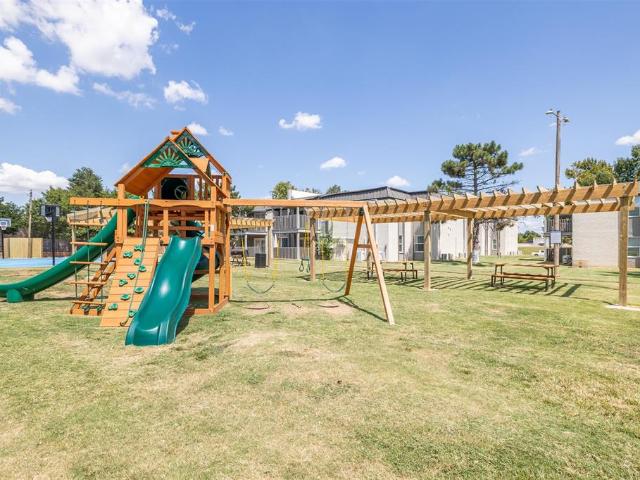3507 N Service Road