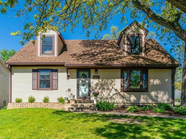 3507 Greenleaf Ave, Island Lake, IL 60042