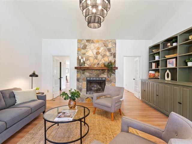 3507 Vinings North Trail SE