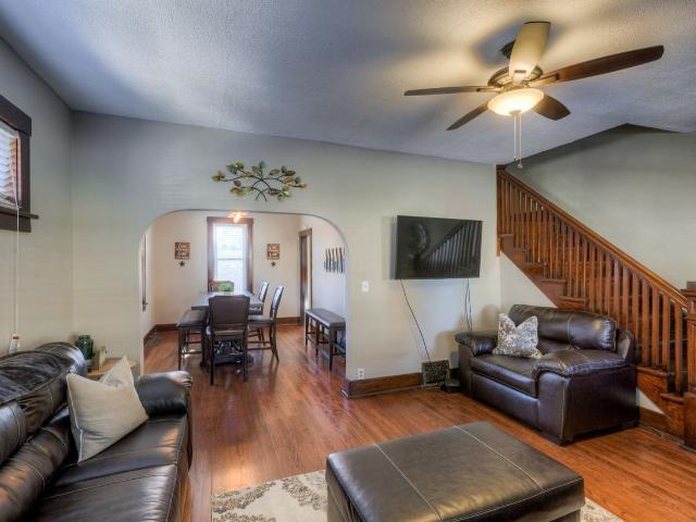 3507 / 3509 / 3511 Dewey Ave Townhomes 4 Bedroom Apartment for Rent at 3507 Dewey Ave, Omaha, NE 68105