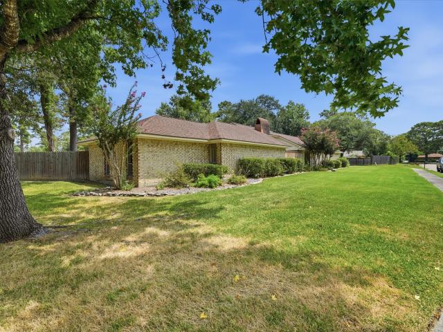 3508 Camelot Street