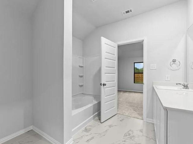 3509 Foxhound Ln, Denton, TX 76208 | MLS #21200