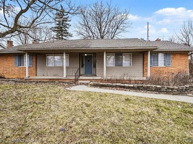 3509 Ridgecliffe Dr, Flint, MI 48532