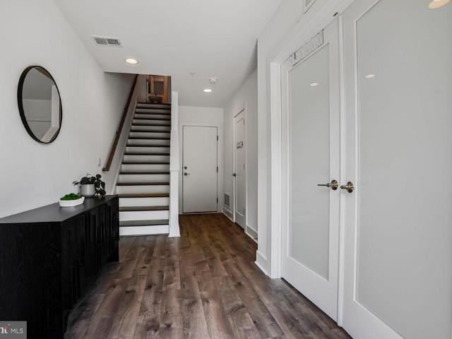 3509 Sutton Heights Circle