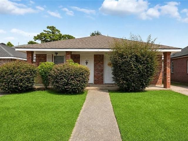3509 Sinclair St, Chalmette, LA 70043