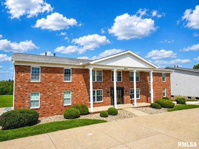 3509 W Willow Knolls Rd Unit 2D, Peoria, IL 61614