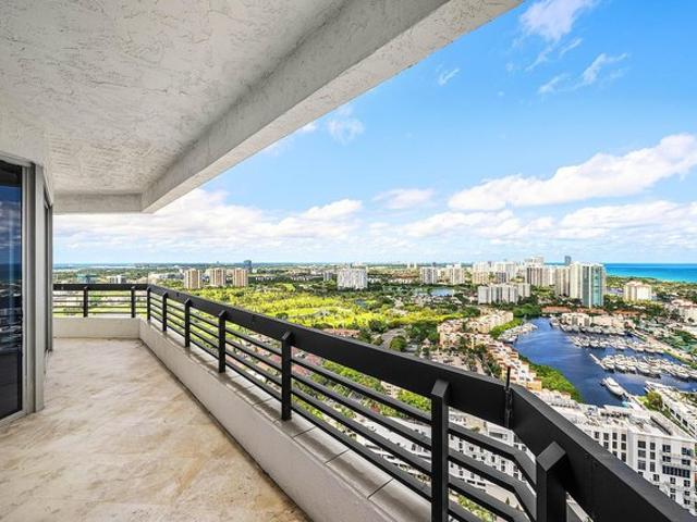 3500 Mystic Pointe Dr, Aventura, FL 33180