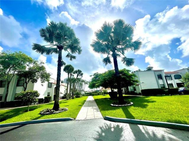 3500 Magellan Cir, 714, Aventura, FL 33180