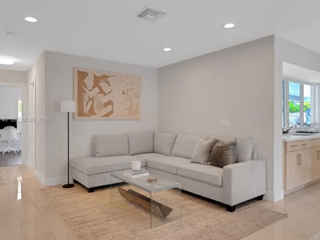 3500 N Park Rd, Hollywood, FL