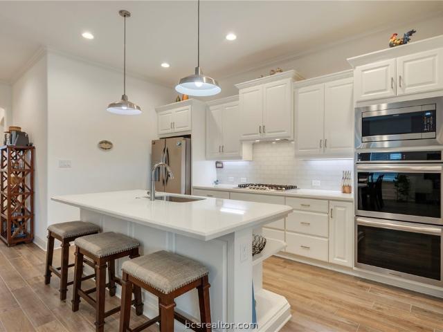 3500 Abingdon Cove