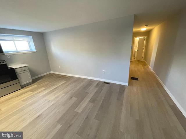 3500 Ainslie Street # 1F