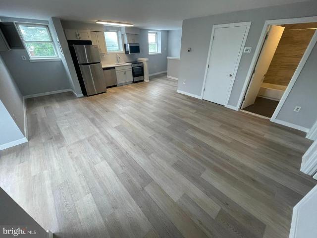 3500 Ainslie Street # 3F