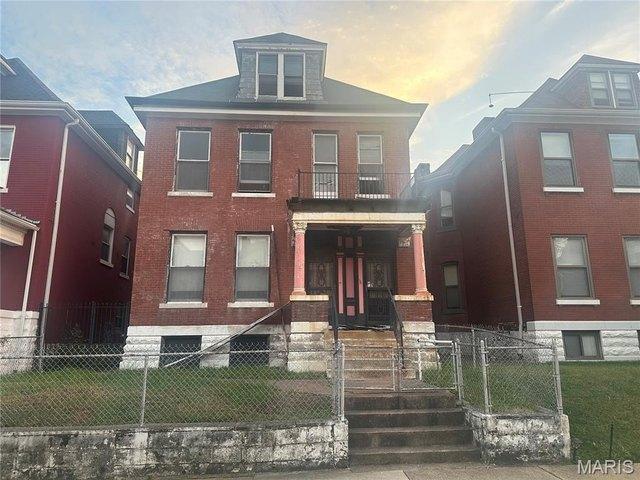 3500 Greer Ave, Saint Louis, MO 63107