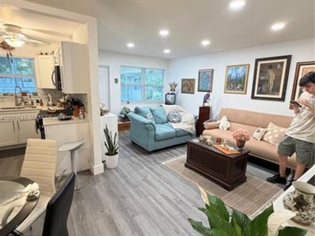 3500 Harrison St Apt 4, Hollywood, FL 33021
