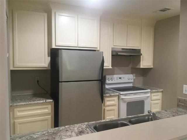 3500 Tangle Brush Drive 117