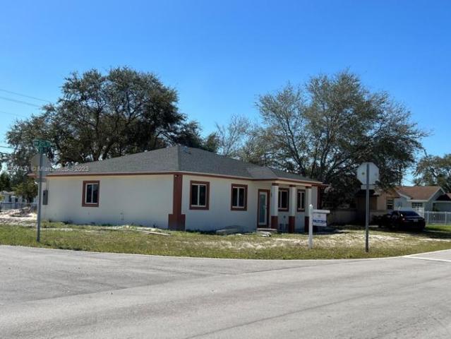 3500 215th St NW, Miami Gardens, FL 33056