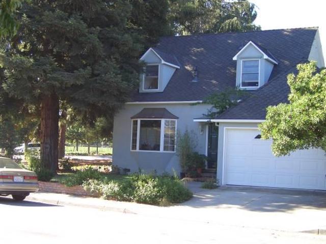 $3500 / 3br 1598ft² Downtown Mtn View Cape Cod House