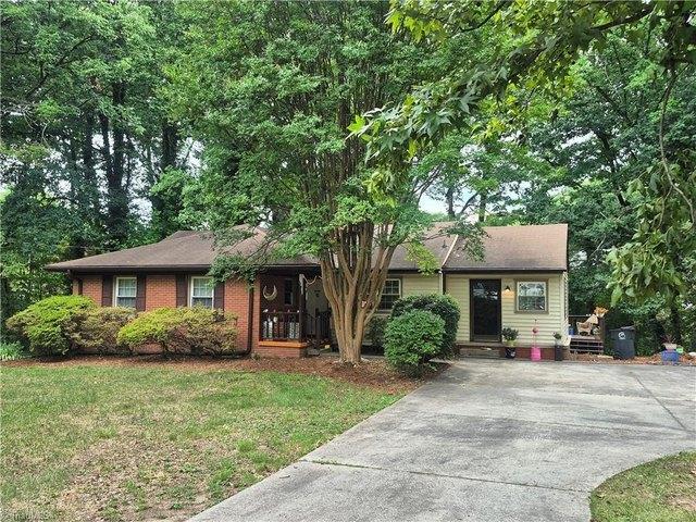 3501 Branchwood Dr, Greensboro, NC 27408