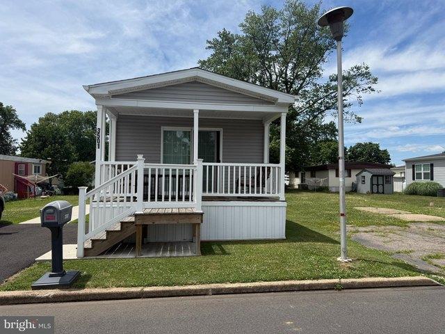 3501 Cannon Dr, Morrisville, PA 19067