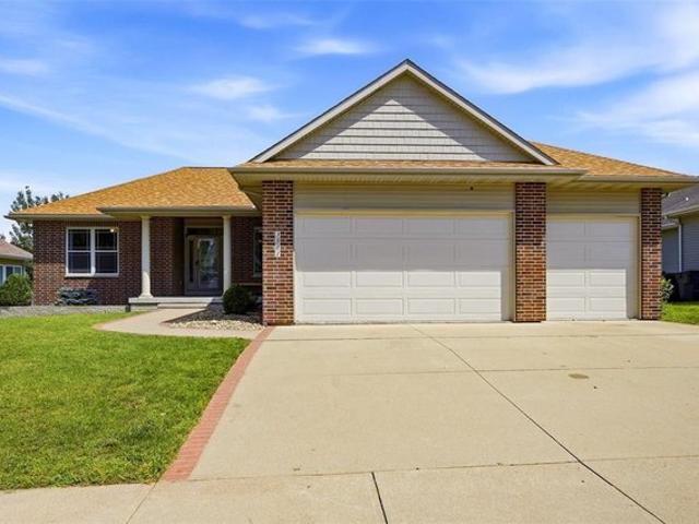 3501 Royal Dr SW, Cedar Rapids, IA 52404