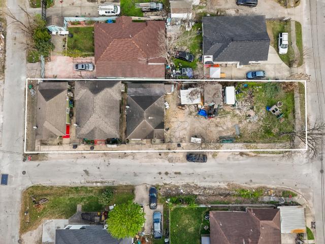 3501 Sarah Street