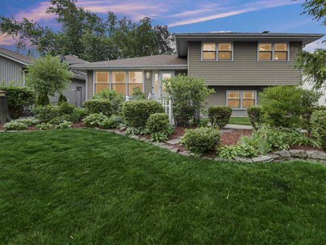3502 42nd St, Highland, IN 46322