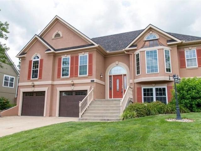 3503 Oxford Ct, Saint Joseph, MO 64506