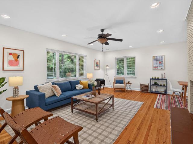 3503 Eastis Drive