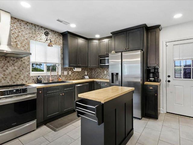 3503 Lockwood Circle