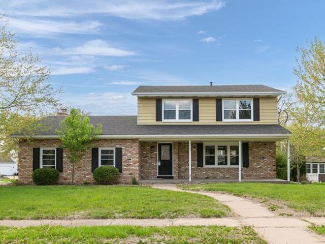 3503 32nd St, Moline, IL 61265