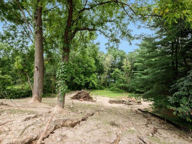 3503 3 Mile Rd NE, Grand Rapids, MI 49525