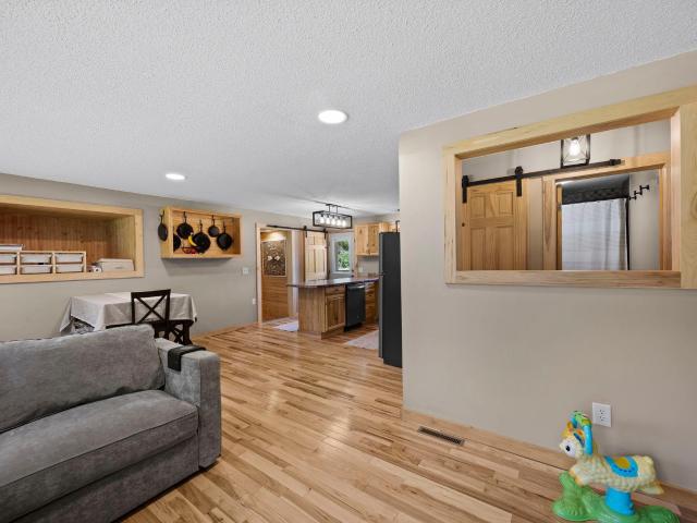 350 3rd Avenue NW