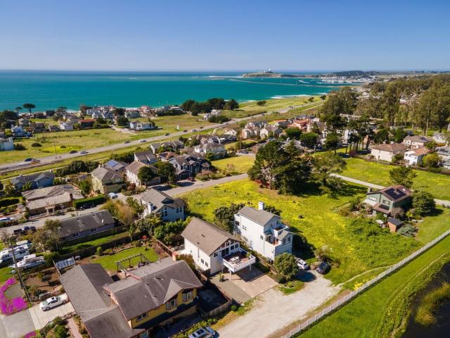 350 6th Ave, Half Moon Bay, CA 94019 | Compass
