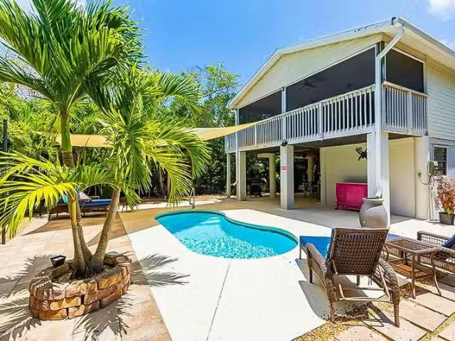 350 COCOANUT AVE, MARATHON, FL 33050 Single Family Residence F.