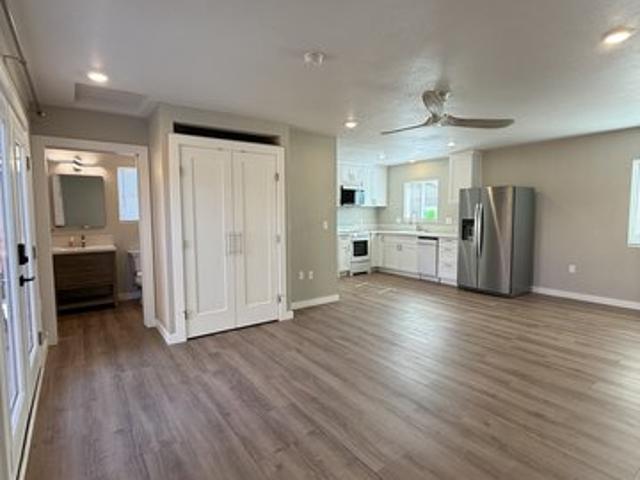 350 Cole B Ave, Clovis, CA 93612