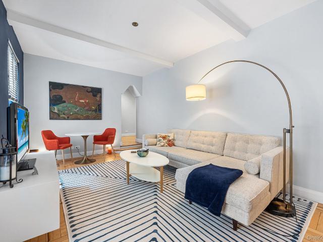350 Cabrini Boulevard 3M