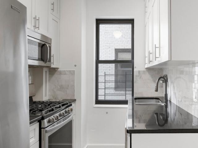 350 CABRINI Boulevard 4B