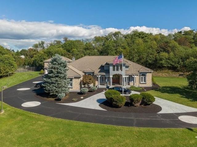 350 Cedar Dr, Washington, PA 15301