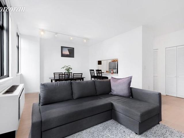 350 Albany St Apt 5R, New York, NY 10280