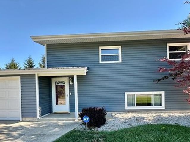 350 Arch Dr, Bucyrus, OH 44820
