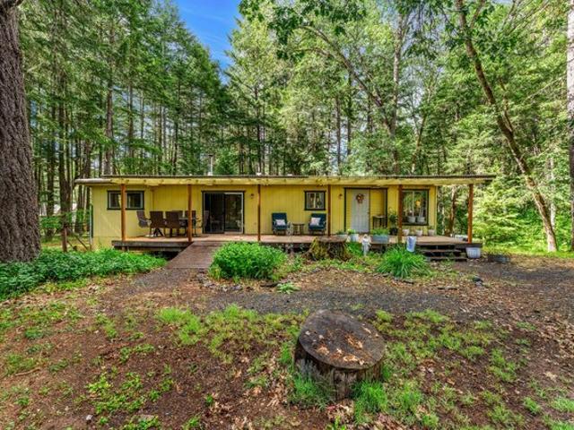 350 Bonnie Ln, Grants Pass, OR 97527