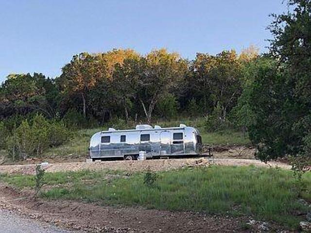 350 Bluff Rd