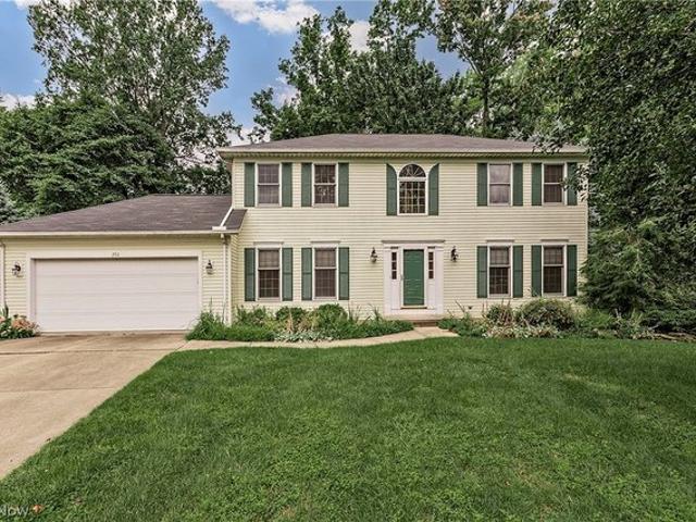 350 Branford Ln, Richmond Heights, OH 44143
