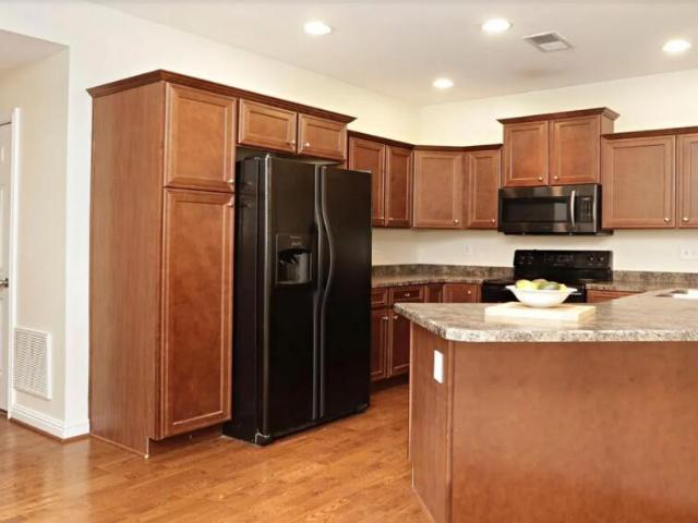 350 Broadleaf Lane