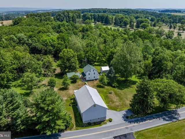 350 Golf Rd, Myerstown, PA 17067