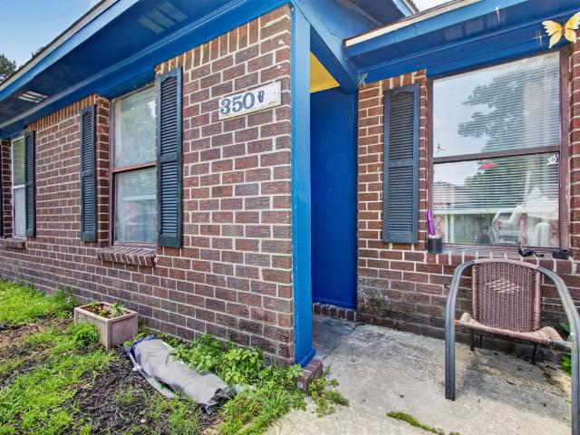 350 Dorchester Manor Boulevard