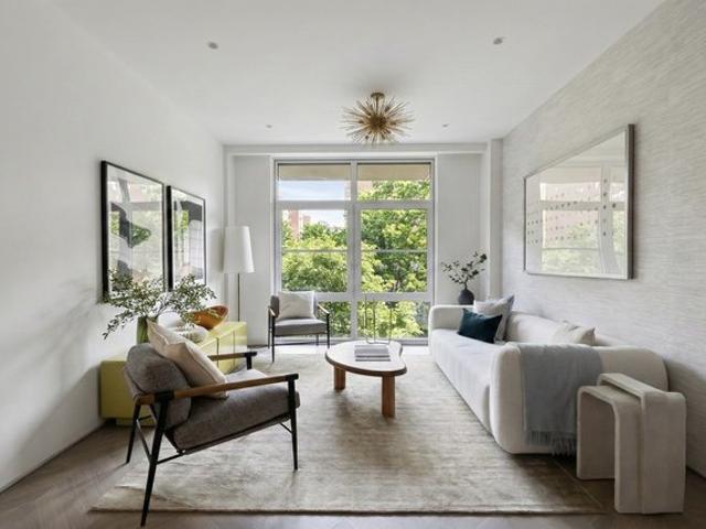 350 E 18th St Unit 6B, New York, NY 10003